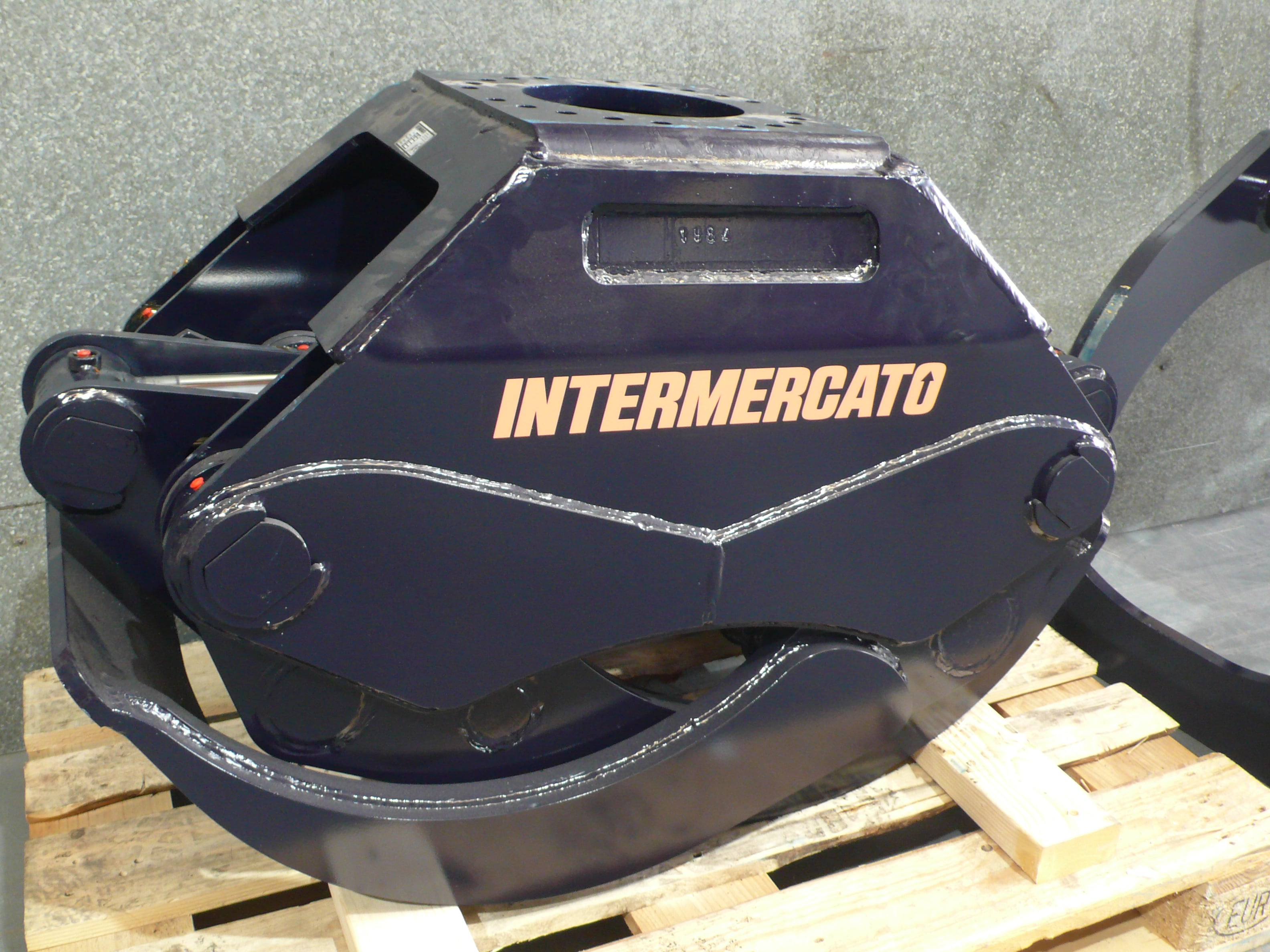 Extreme Duty Log Grabs - for Excavators