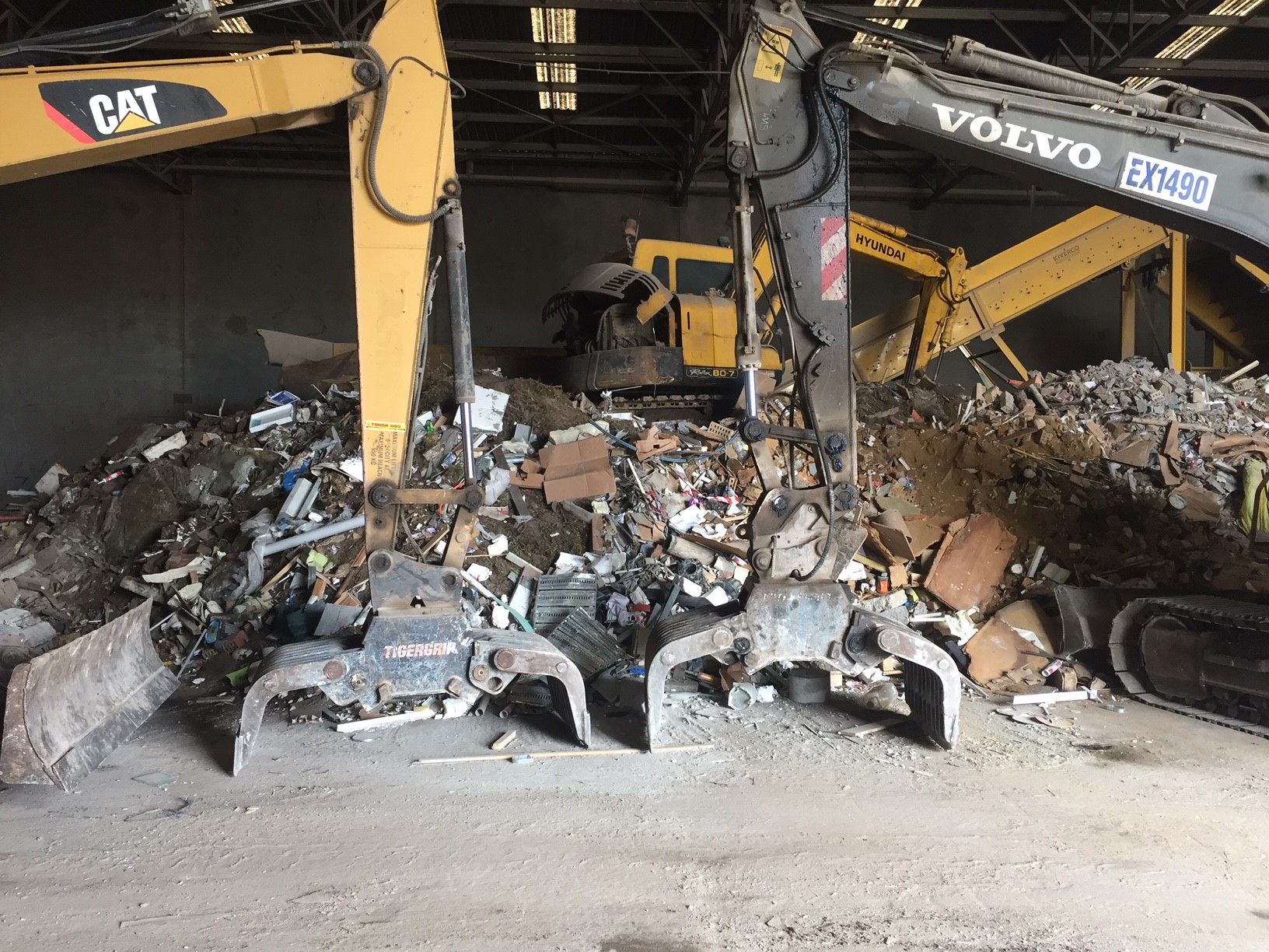 Excavator Sorting Grabs