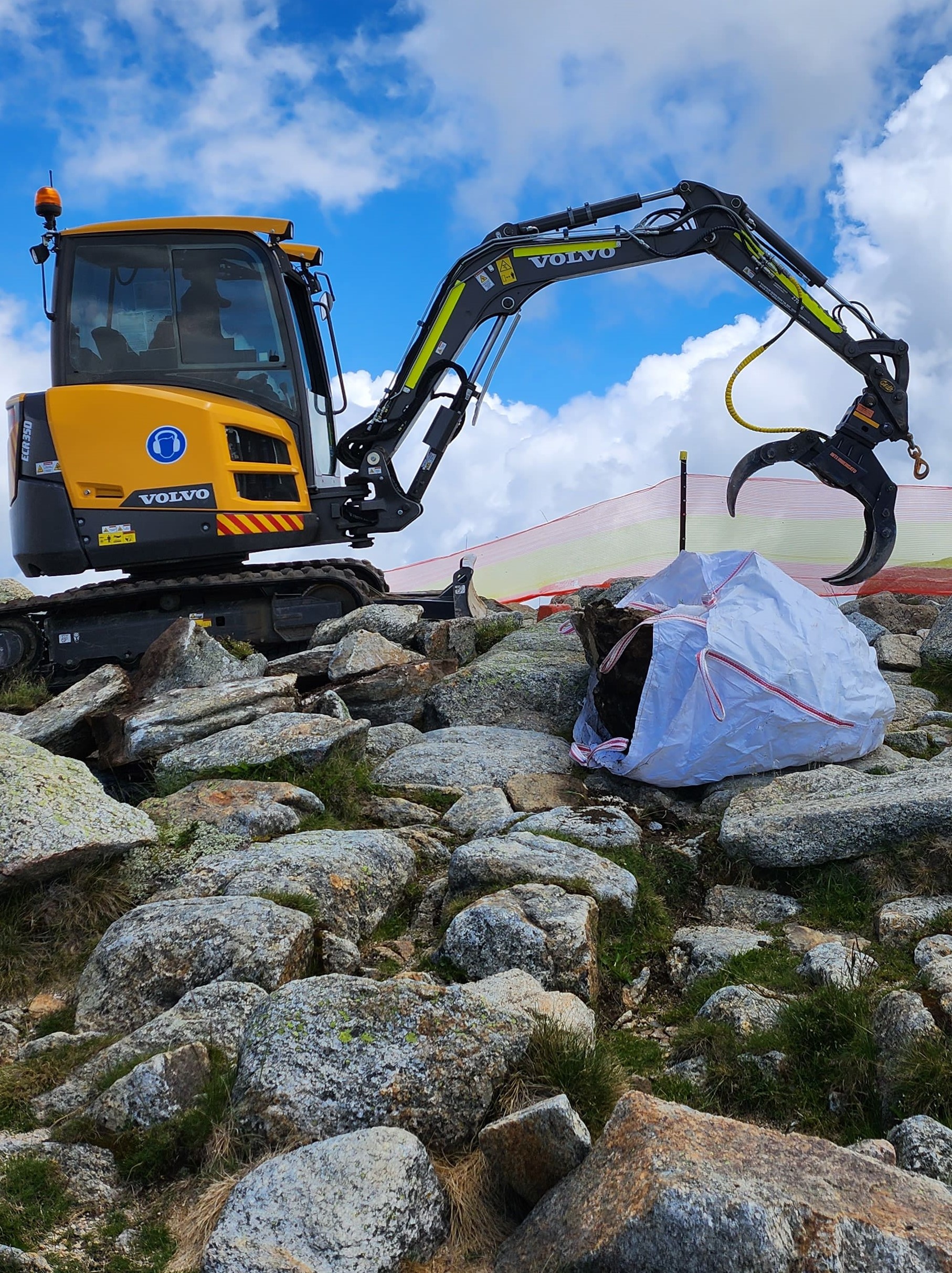 Stone Rock Grabs | Stone Rock Grab