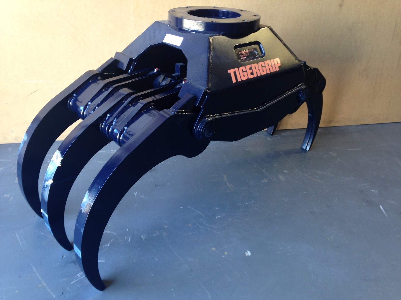 Rotating Five Finger Grapples