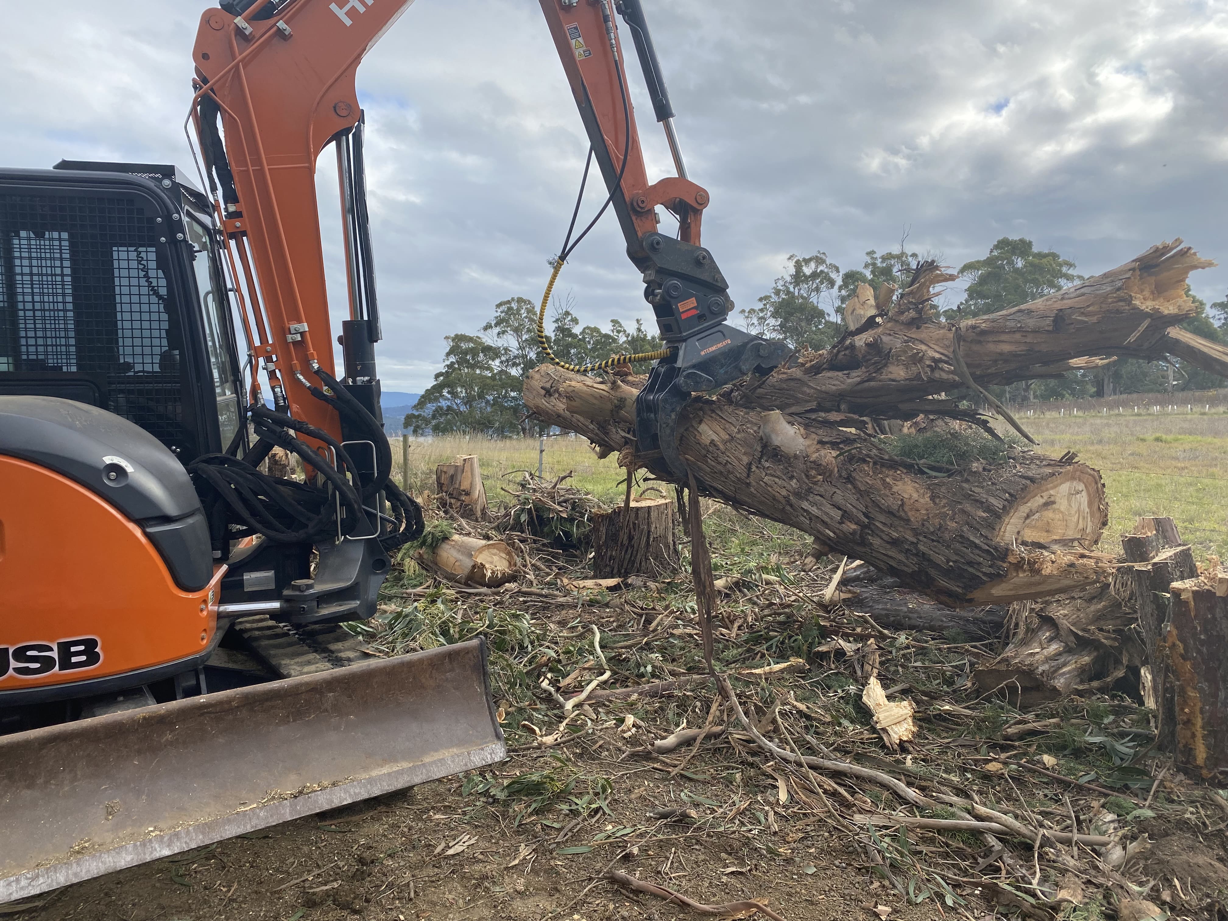 Rotating Five Finger Grapples